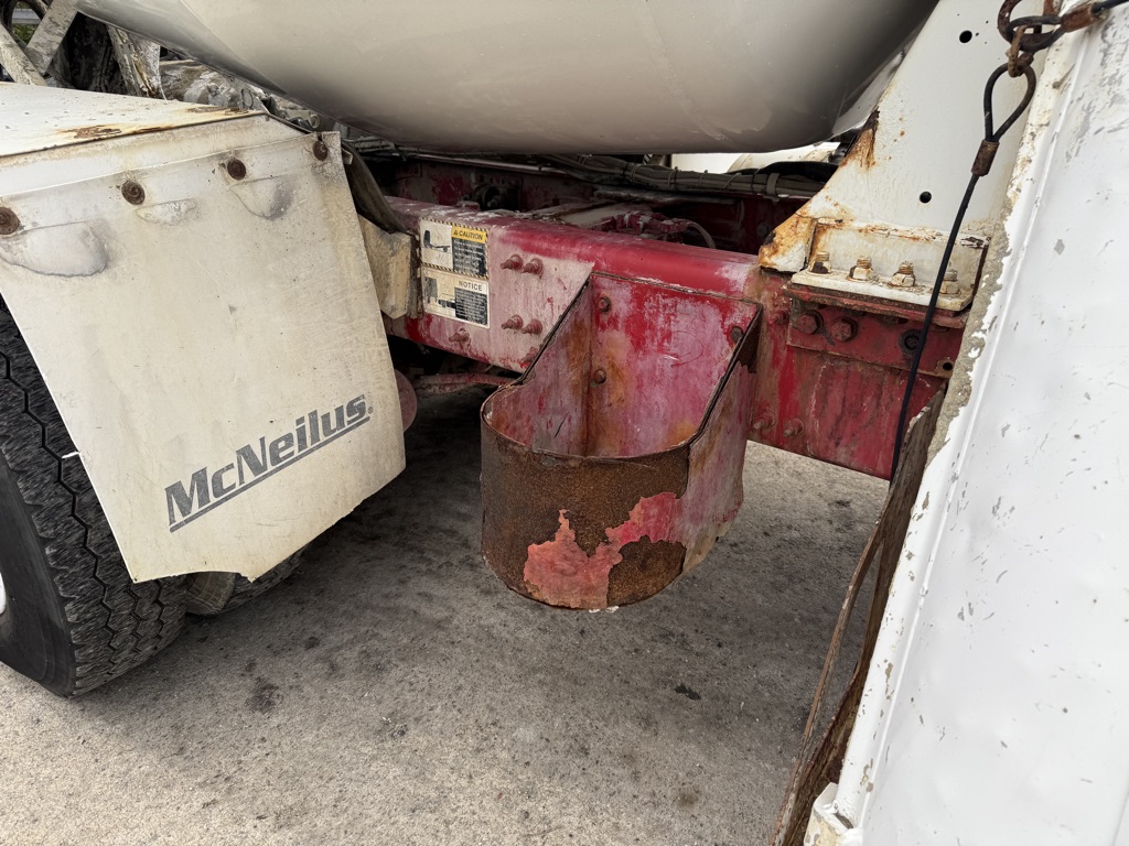 2015 MACK Granite GU813 Ready Mix Truck - ConcreteIron