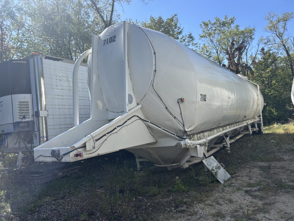 Butler 4100 Portable Storage Silo - ConcreteIron