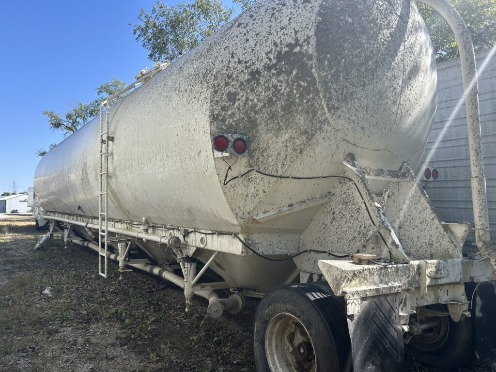 Butler 4100 Portable Storage Silo - ConcreteIron