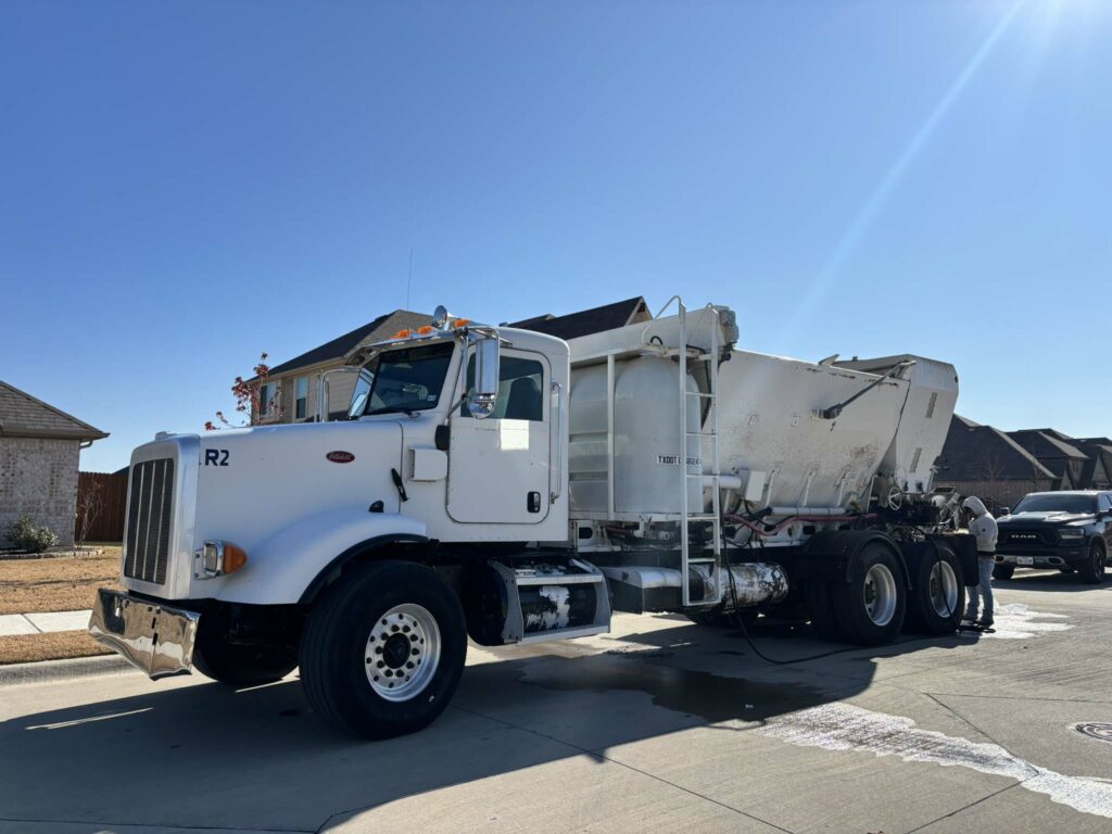 Reimer R10 Volumetric Mixer on 2008 Peterbilt 365 for Sale ...